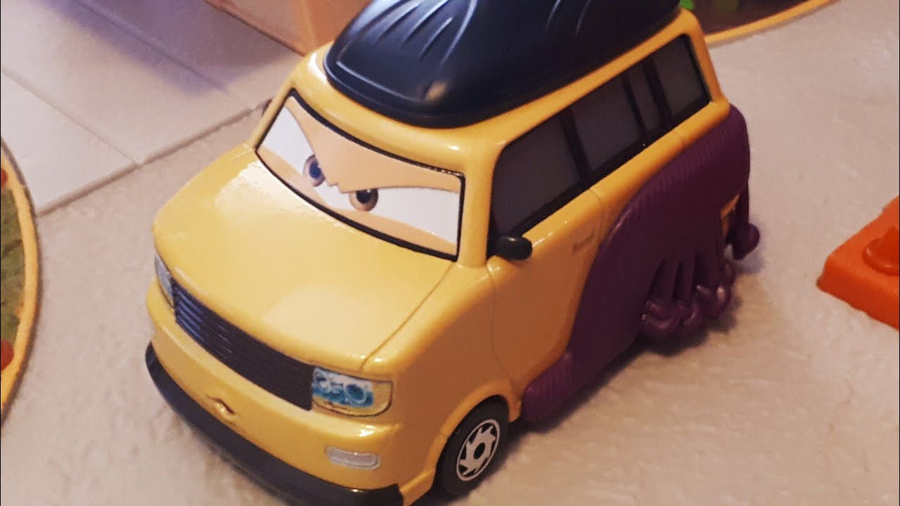 Mattel Disney Cars 2021: Kingpin Nobunaga (Tokyo Sumo Wrestler) - YouTube
