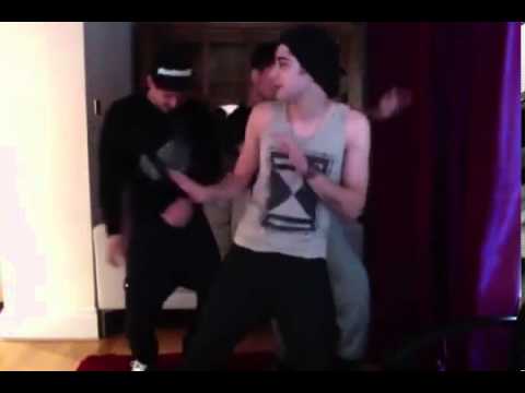 Zayn Malik dancing with Danny Riach & Ant Riach - YouTube