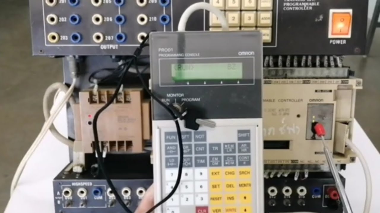 PLC.4 การใช้งาน PLC OMRON SYSMAC C28H - YouTube