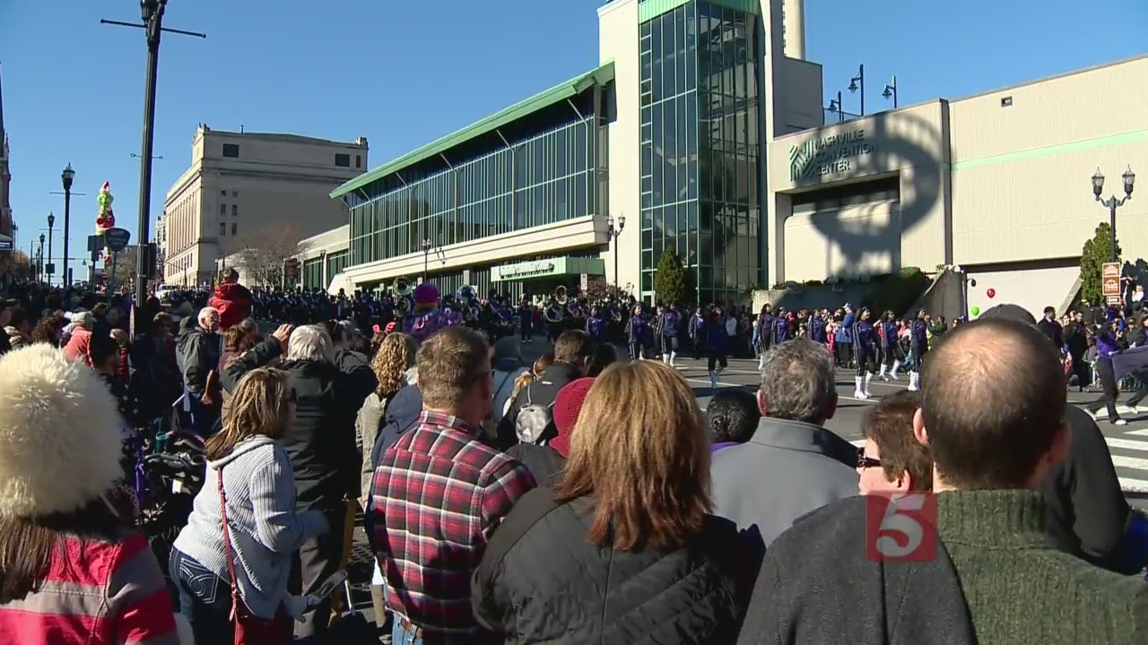 62nd Annual Christmas Parade Held In Music City - YouTube