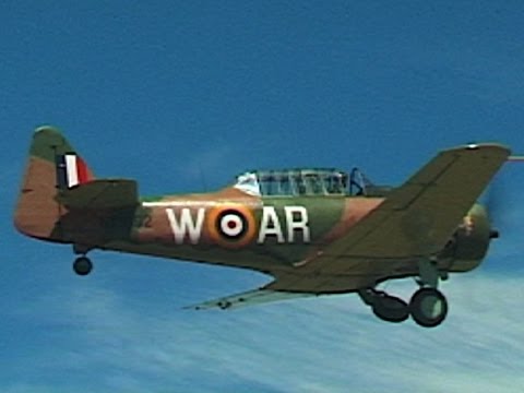 T6 Texan/Harvard Display : WoW '09 - YouTube