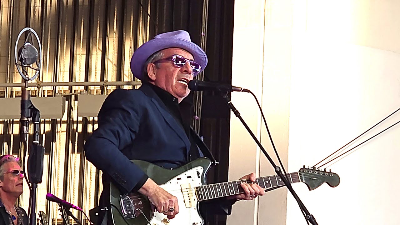 Elvis Costello - Live | Pump It Up - PNC Bank Arts Center, Holmdel NJ 7 ...