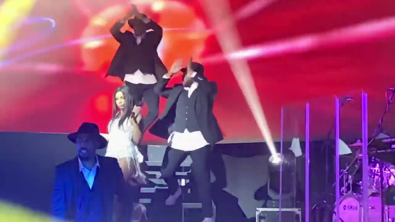 Toni Braxton - He Wasn't Man Enough - London - YouTube