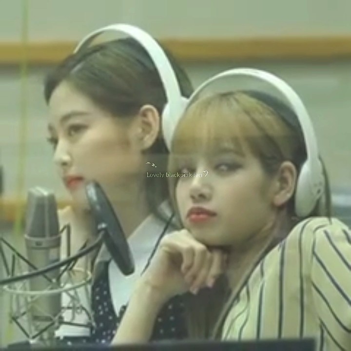 jenlisa gata only edit #fypシviral #blackpink #jennie #lisa #jenlisa - YouTube