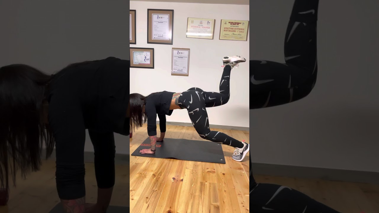 PLANK E SLANCI GLUTEI - YouTube