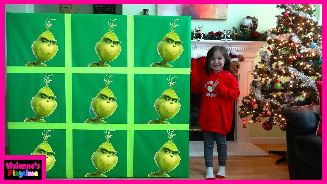Unboxing GRINCH Giant Smash Surprise Boxes | Viviennes Playtime - YouTube