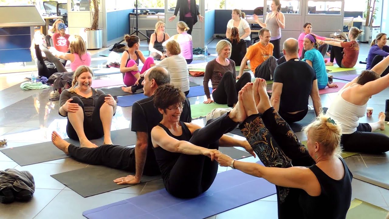 Tricia teaching at the Barefoot Ball 2013! - YouTube