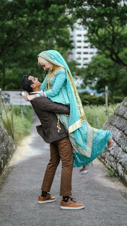 How To Pose Like A Pro - YouTube