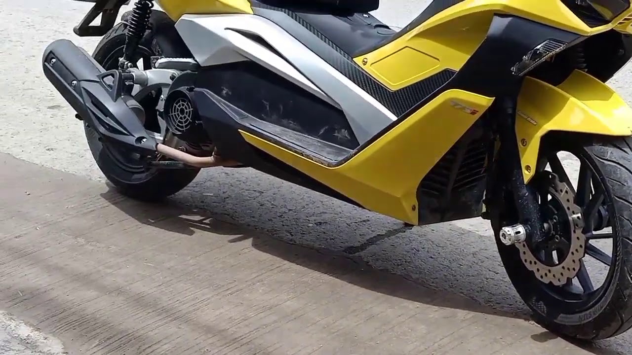 Yellow Rusi Rf 175i - Yamaha Nmax Copy - YouTube