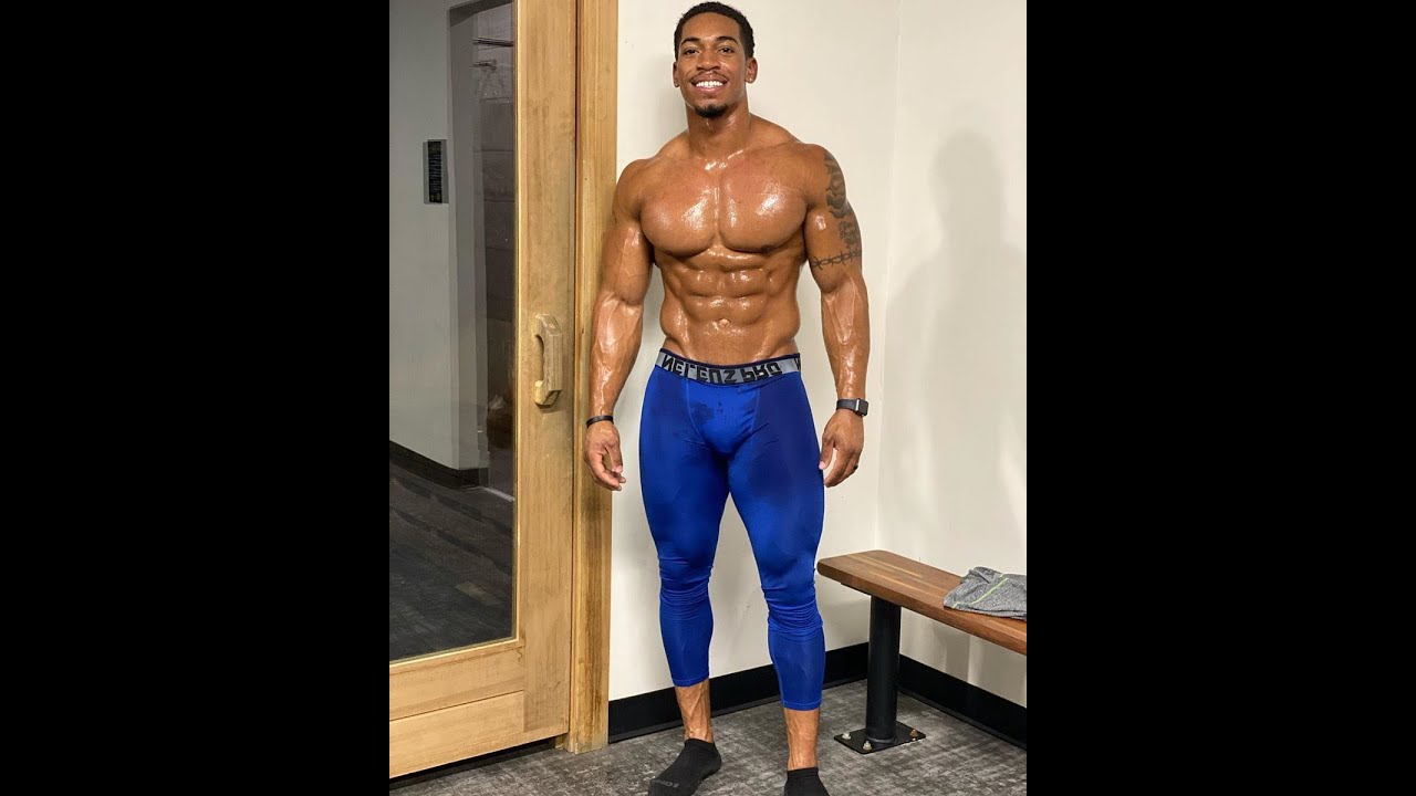 Black Muscle Hunk Doing Various Exercises - YouTube
