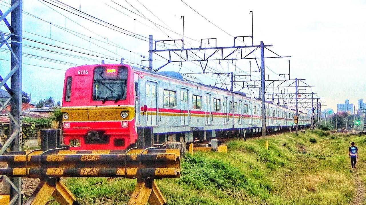 Ramai Penumpang‼ Double KRL Tokyo Metro 6000 Series - YouTube
