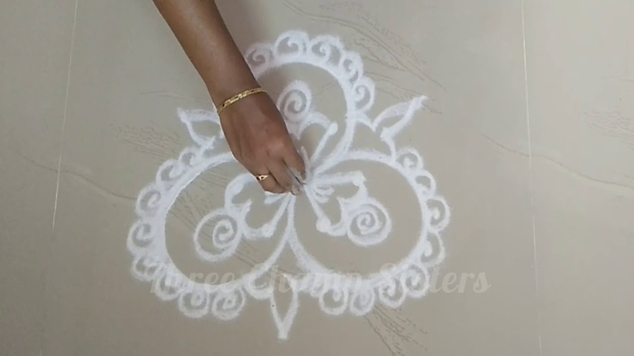 Triangle Shape Rangoli | Triple side kolam | Vaasal Kolam | Daily kolam ...