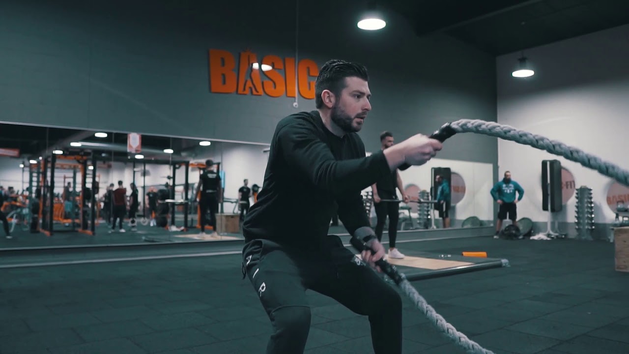 Basic Fit Personal Trainers 2020 - YouTube