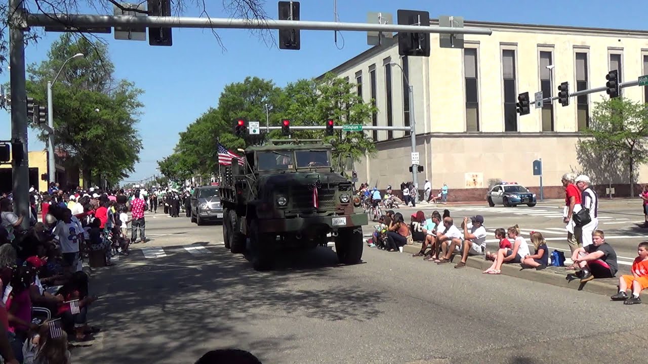 One Hundred Thirty first Memorial Day Parade in P town - YouTube