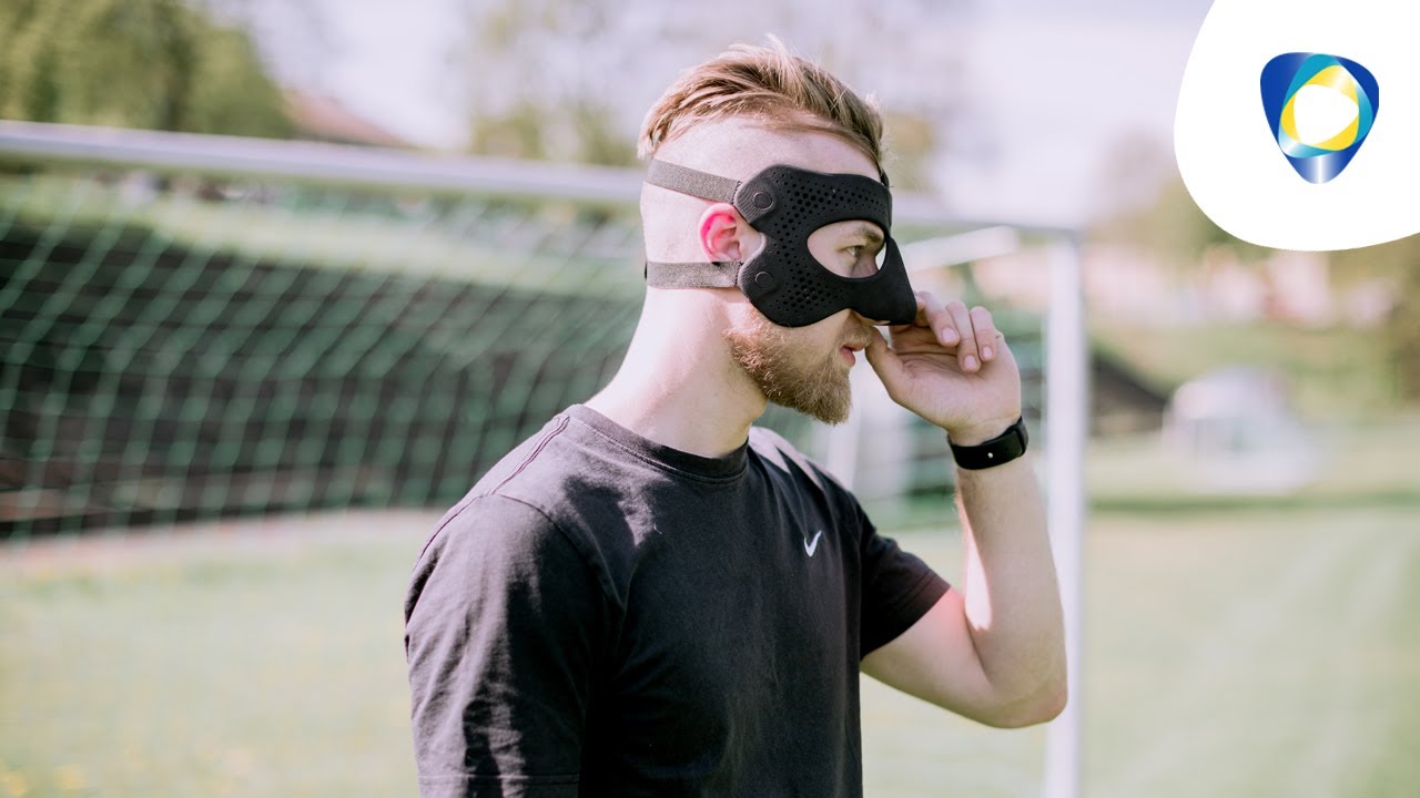 Sports Face Mask in Action | Technology in Motion - YouTube