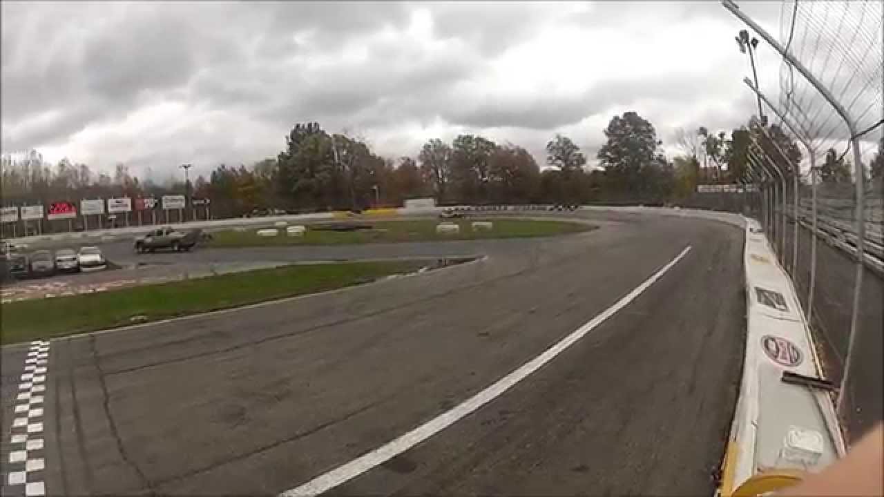 Practice at Lake County Speedway - YouTube