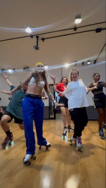 Barcelona Dance Skate Workshop - Double Dutch Bus - YouTube