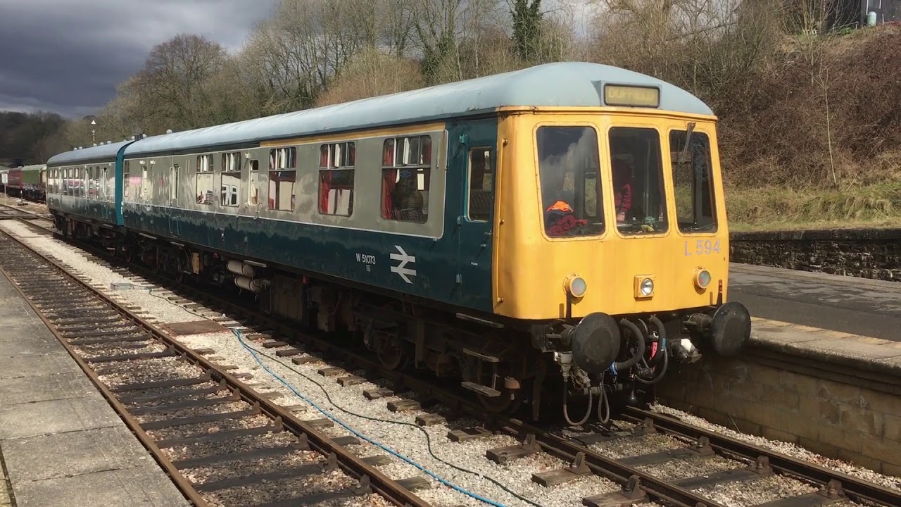 Class 119 DMU - Departing Wirksworth - YouTube