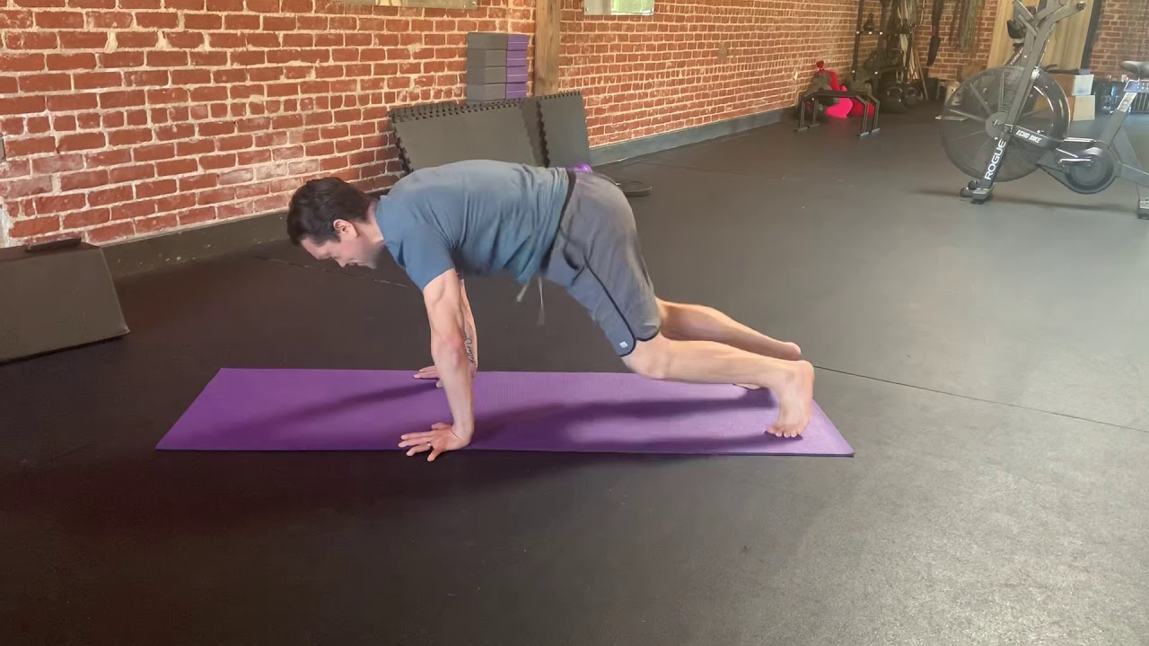 Stationary Gorilla Bodyweight Exercise - YouTube