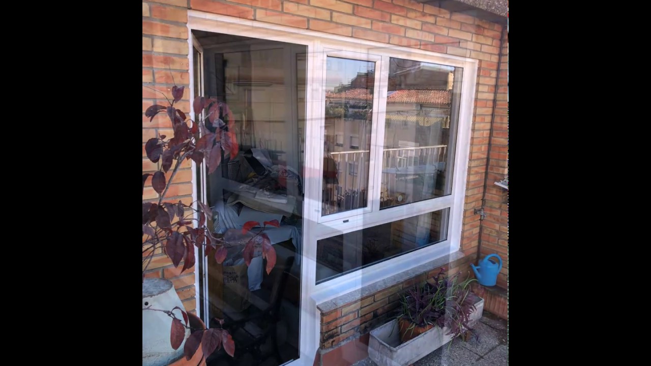 PUERTA DE BANDERA EN ALUMINIO CON VIDRIO GUARDIAN SUN TECHNAL - YouTube