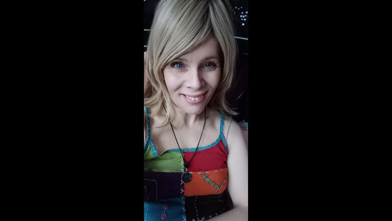 Rachel Louise Swann is live - YouTube