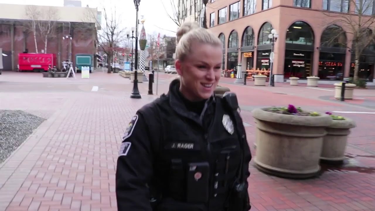 Eugene Police Community Service Officers - YouTube