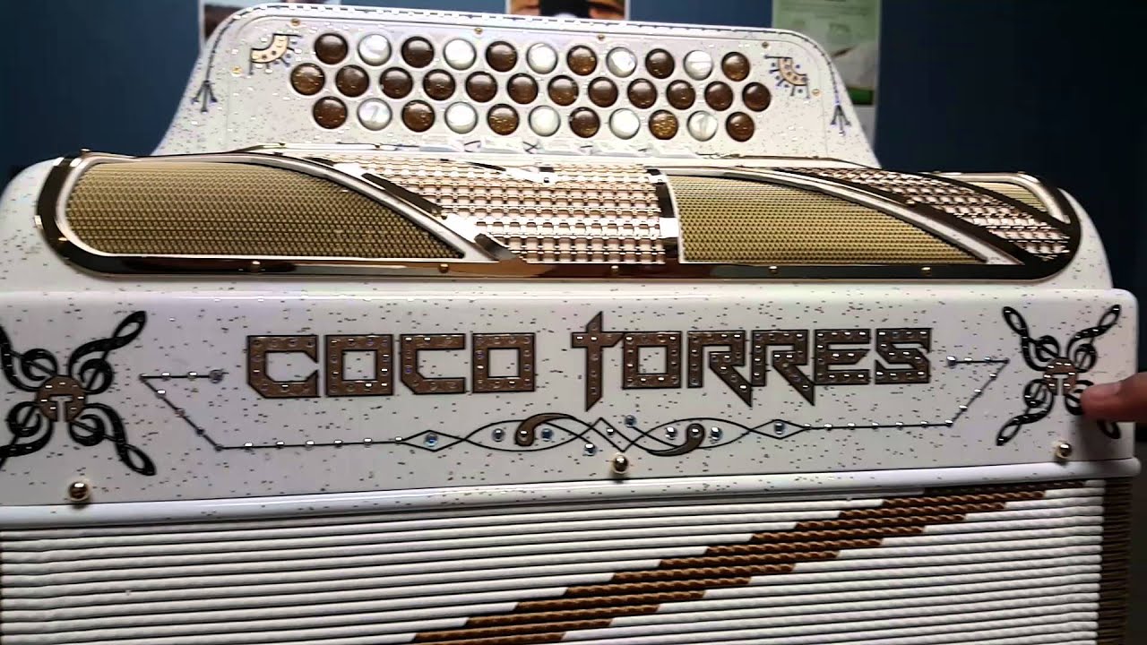 Unboxing Custom Dino Baffetti Accordion Coco Torres - YouTube