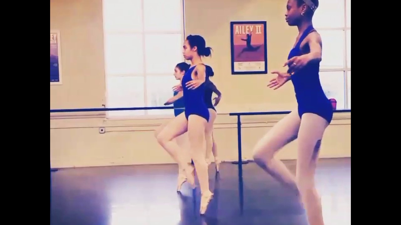 Ballet: Pointe Class - YouTube
