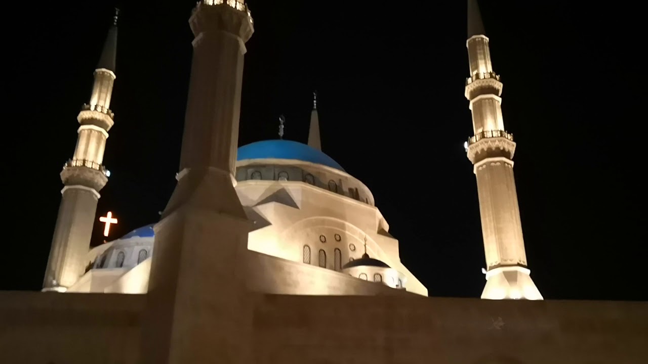 Christian and Muslim... That is Lebanon - Christmas Tree, Mosque ...