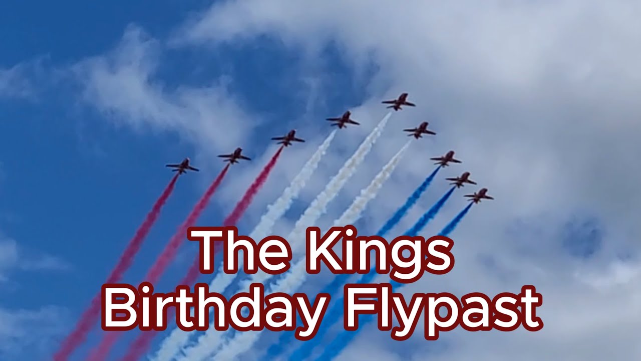 The Kings Birthday Flypast - YouTube