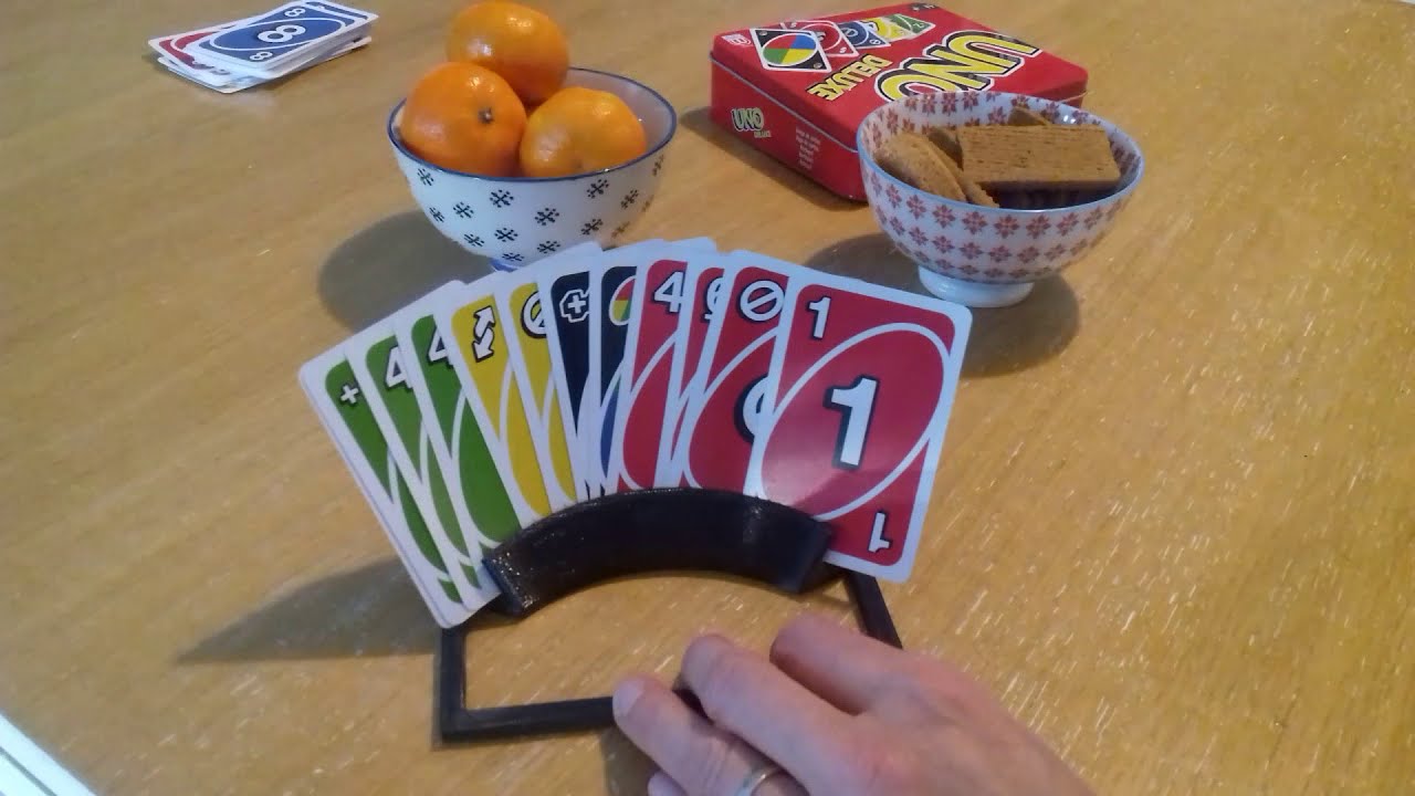 Comment jouer aux cartes avec une seule main ? - YouTube