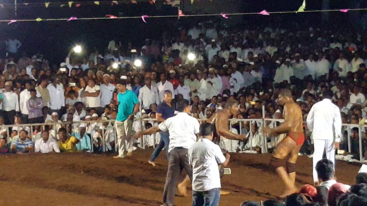 Mauli jamdade vs kiran bhagat at palus - YouTube
