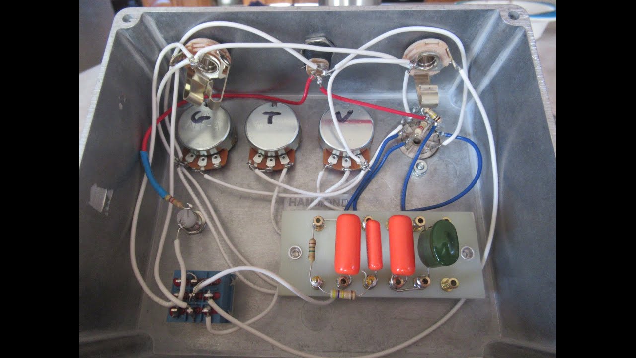 Valvecaster Pedal + LPB-1 Clone - YouTube