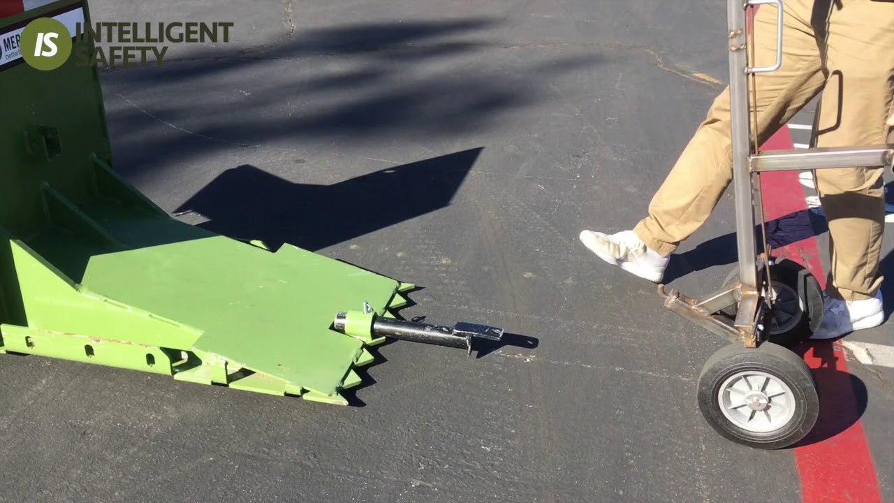 Deployment of Archer® 1200 Barriers with the V3 Hauler - YouTube