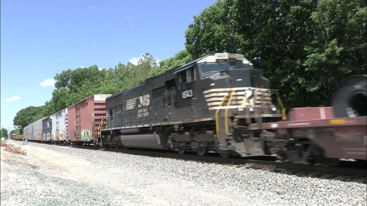 NORFOLK SOUTHERN GE AC44C6M Southbound Mix Freight - YouTube