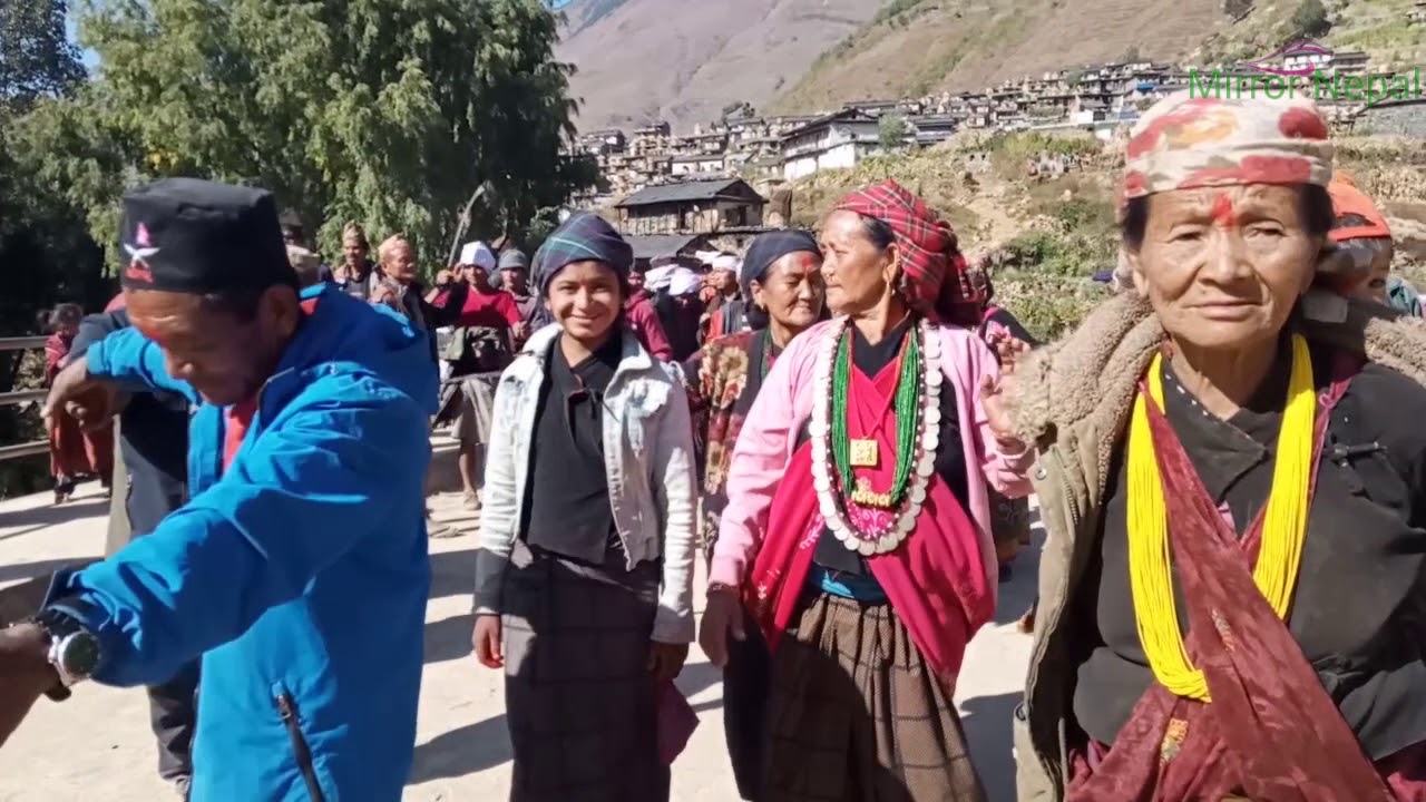 पुरानो तरवार नाच #special Magar culture #group dance #himalayan peoples ...