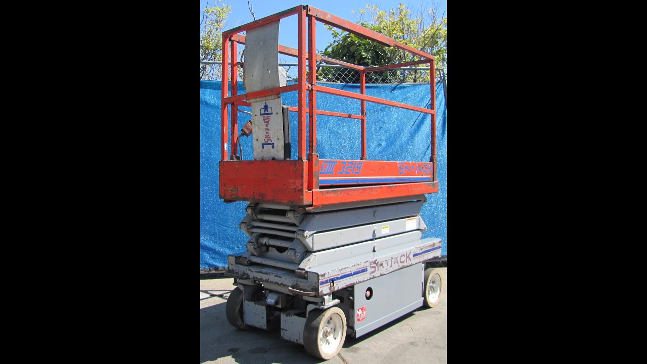 Skyjack SJ III 3219 Scissor Lift Aerial Man Lift 24V Battery System ...