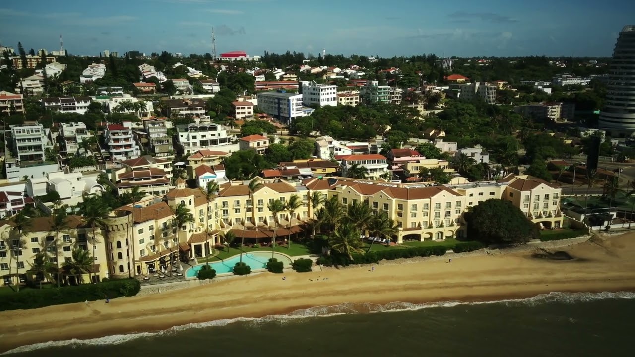 Maputo, Baia Mall, South Beach, Radisson Blu, Gloria Hotel, Clube Naval ...