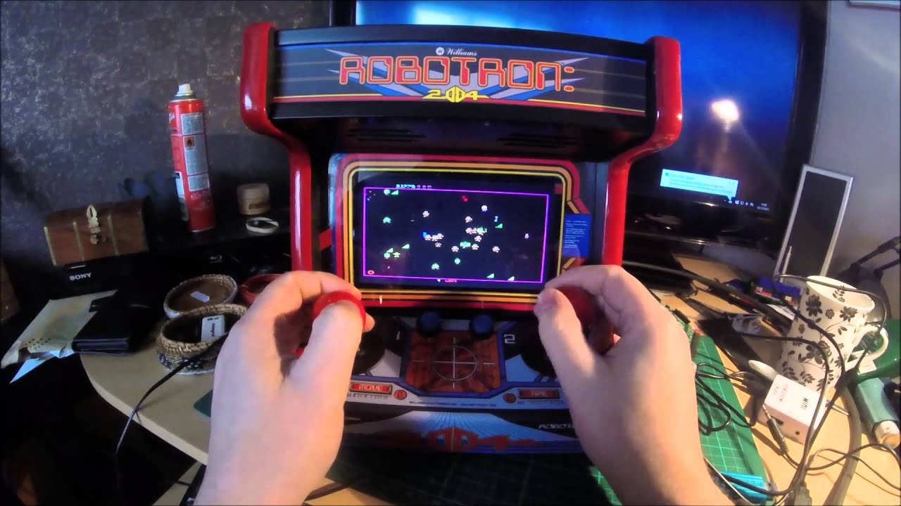 Robotron 2084 Mini - YouTube