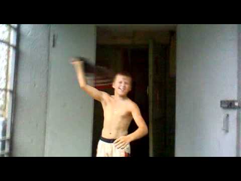 мальчику 12 лет а он уже стриптизёр - YouTube