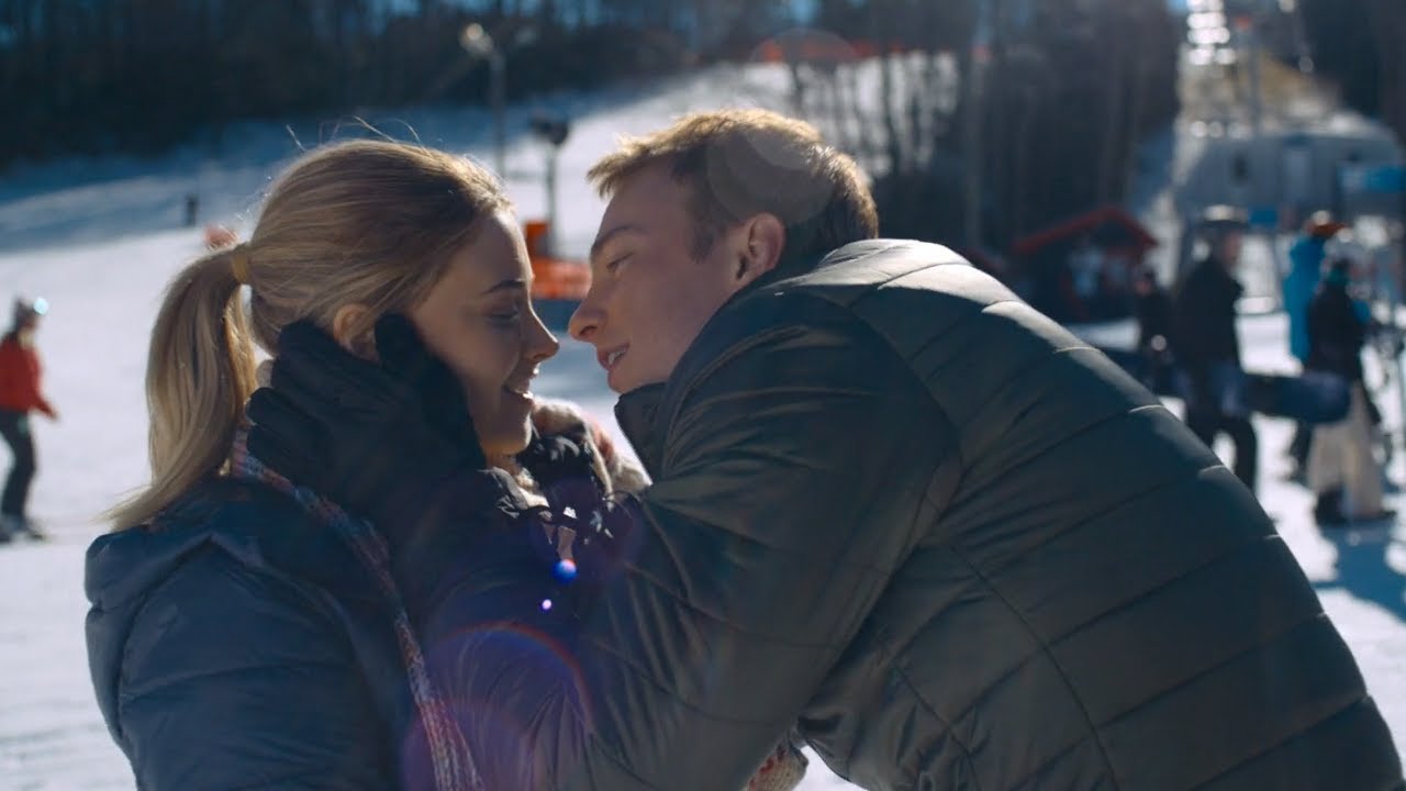 The Other Zoey (2023) | Kiss Scene | Josephine Langford & Drew Starkey ...