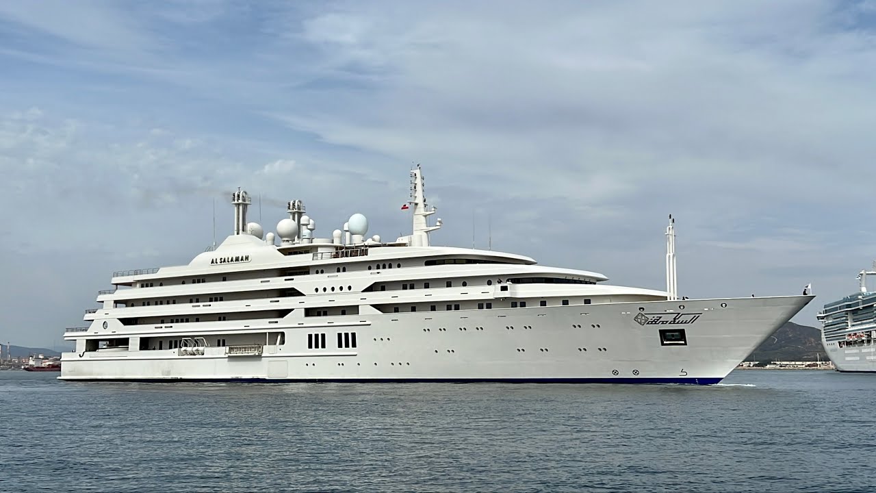 AL SALAMAH SUPERYACHT DOCKING IN GIBRALTAR - YouTube