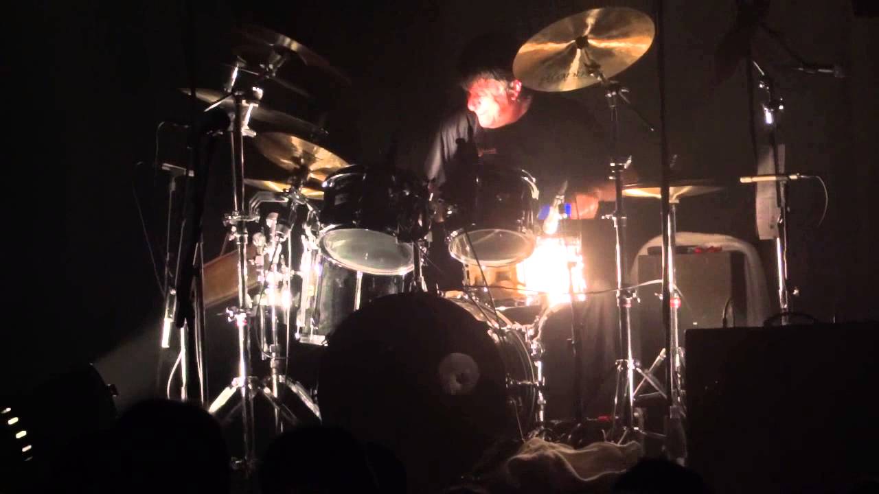 Ten Years After - Ric Lee`s big drums solo-Horsens,DK 31.10.2014 - YouTube