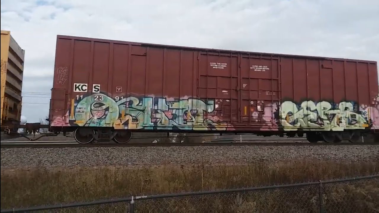 CN Northbound Mixed Train 10/31/20 Marshfield, WI - YouTube