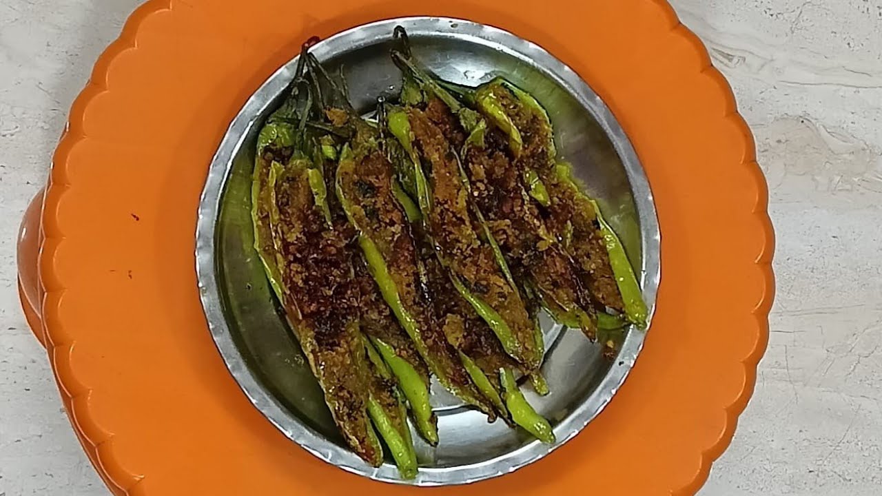 भरली मिरची | Bharali Mirachi | Stuffed Chilli Recipe | Dakshatas ...