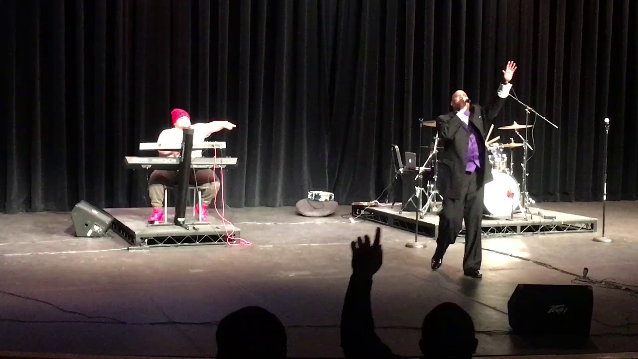 Justin Shaw live concert - YouTube