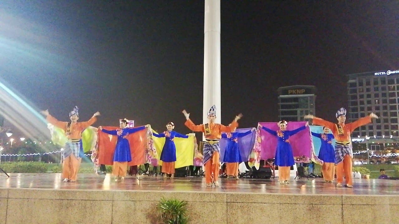 COLOURS OF MALAYSIA @ BULATAN SULTAN AZLAN SHAH, MERU, IPOH, PERAK ...