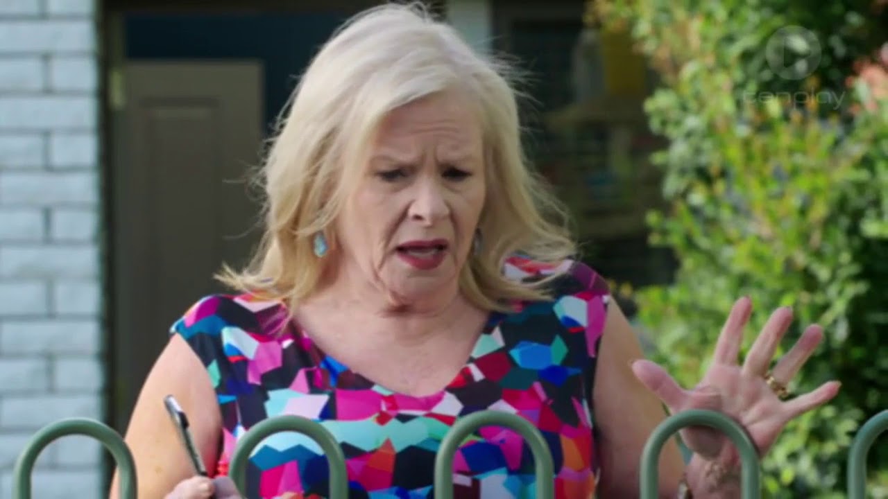 Gary Cleaning The Spa | Neighbours [2018] - YouTube