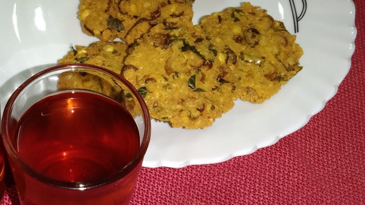 chaya kadayile Parippu Vada [പരിപ്പുവട ] - YouTube