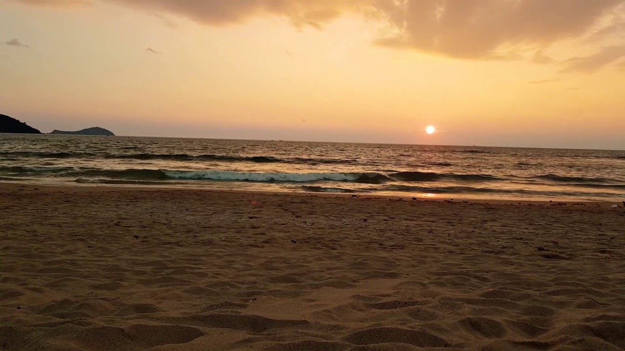 Sunset at Baina beach Goa - YouTube